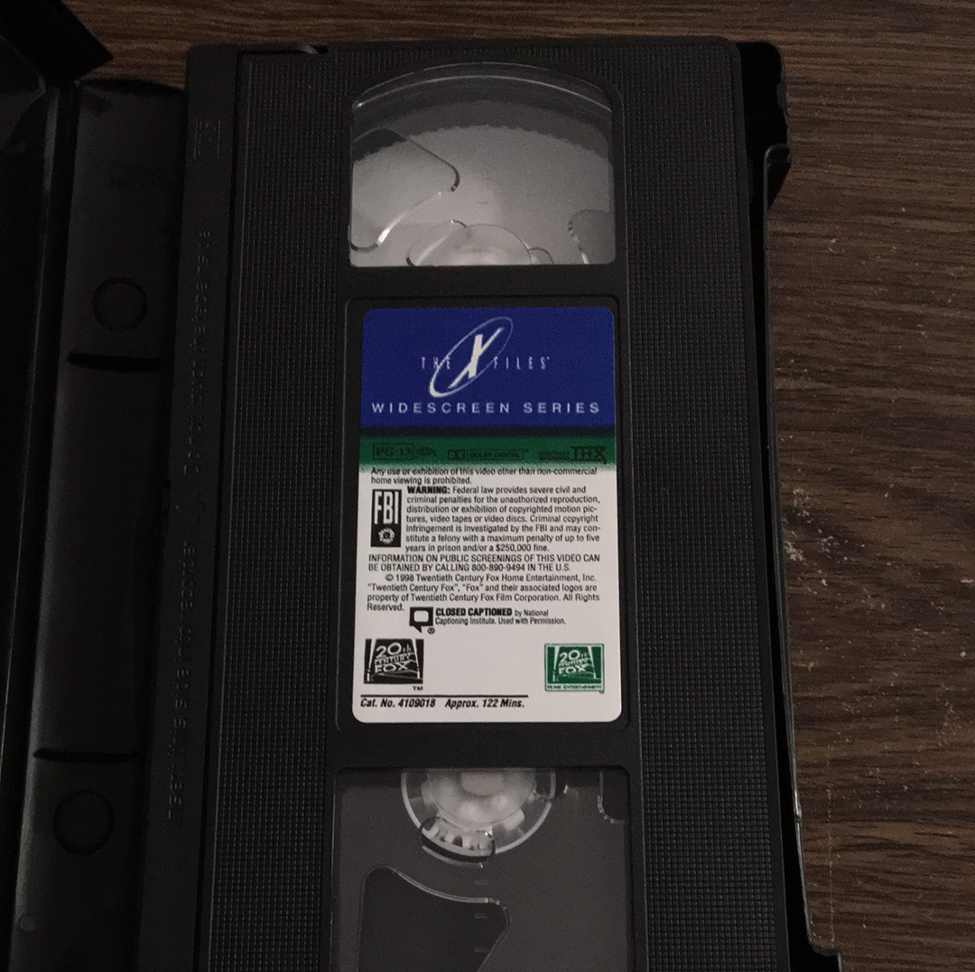 The X-Files VHS – Somos Gallery